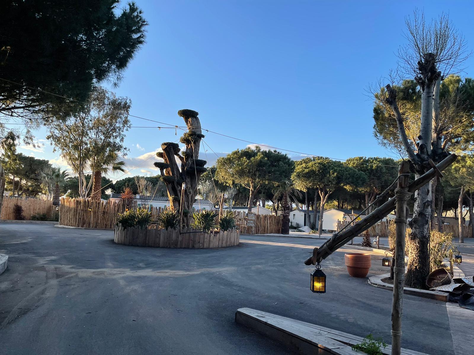 Camping 4 étoiles Les Sables d'Or au Cap d'Agde - Détente et Parc Aquatique